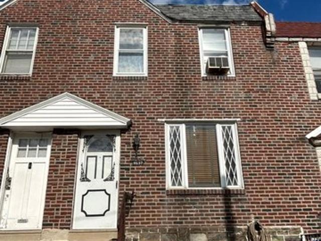 4637 Shelbourne St, Philadelphia, PA 19124