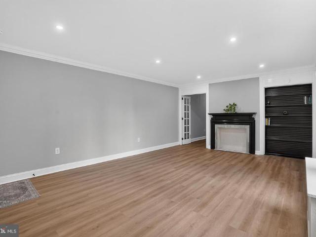 4637 00 Pine Street # D410