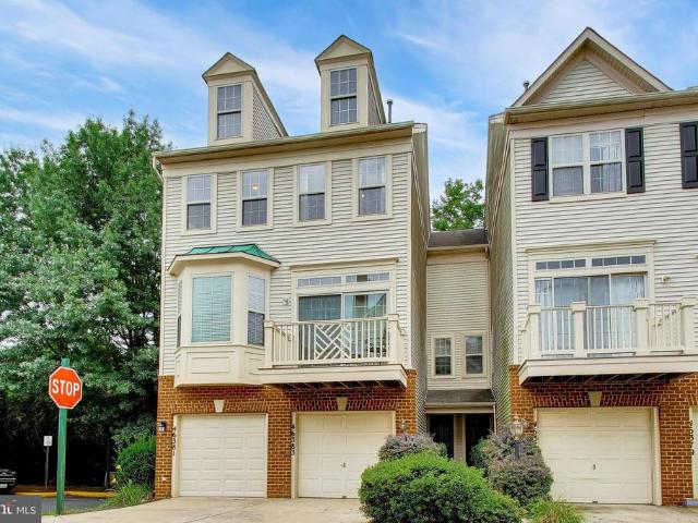 46383 Pryor Square