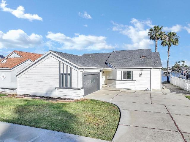 4630 Spinnaker Way