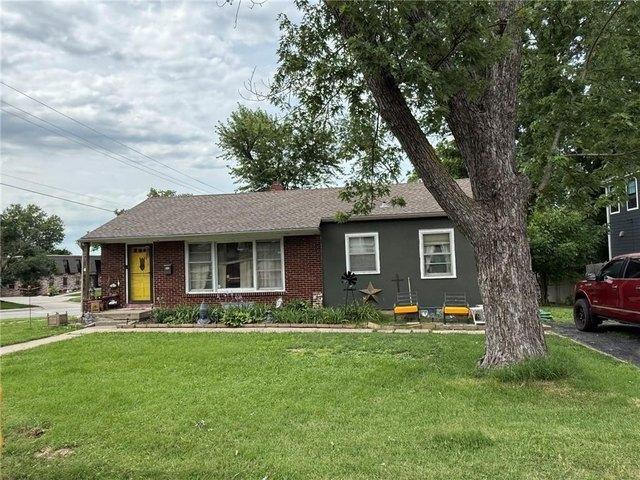 4630 W 60th St, Fairway, KS 66205