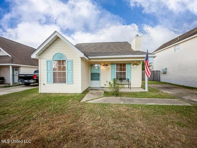 4631 Laurelwood Dr, D'Iberville, MS 39540