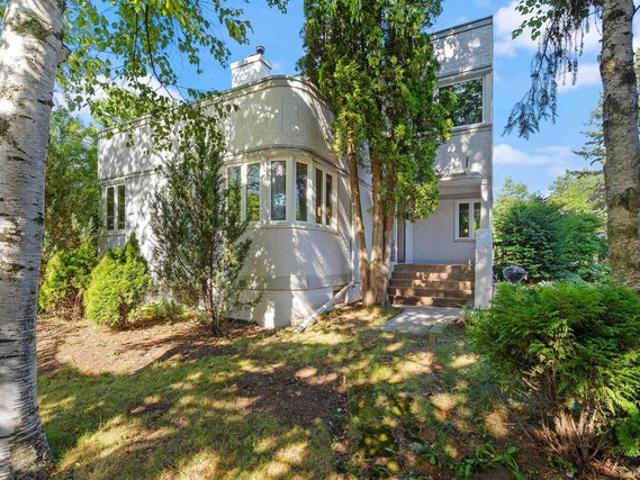 4631 London Rd, Duluth, MN 55804