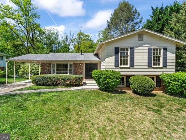 4632 Tara Dr, Fairfax, VA 22032