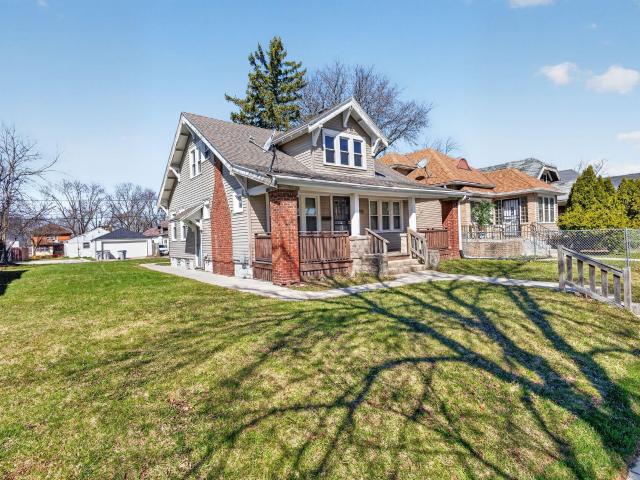 4633 N 30th St, Milwaukee, WI 53209 | MLS #1957 | Compass