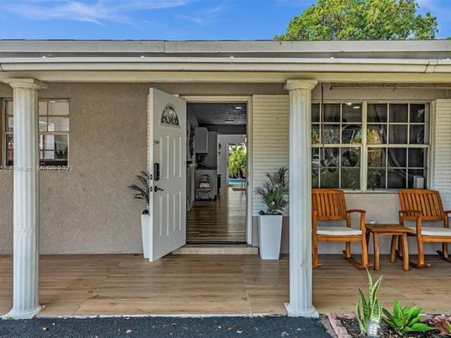 4633 SW 28th Ave, Dania Beach, FL 33312