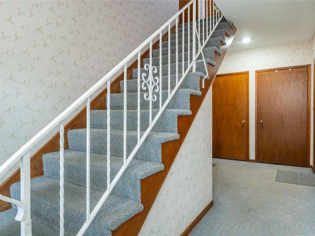 4633 Woodland Avenue 1