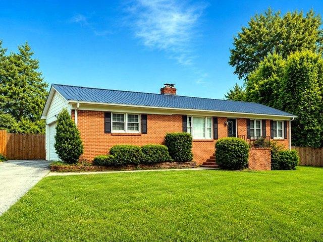 463 Black Snake Rd, Easley, SC 29640
