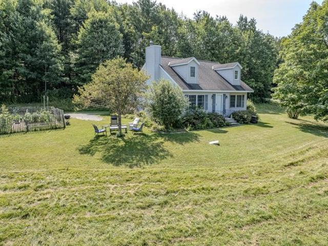 463 Blossom Hl, Pawlet, VT 05761