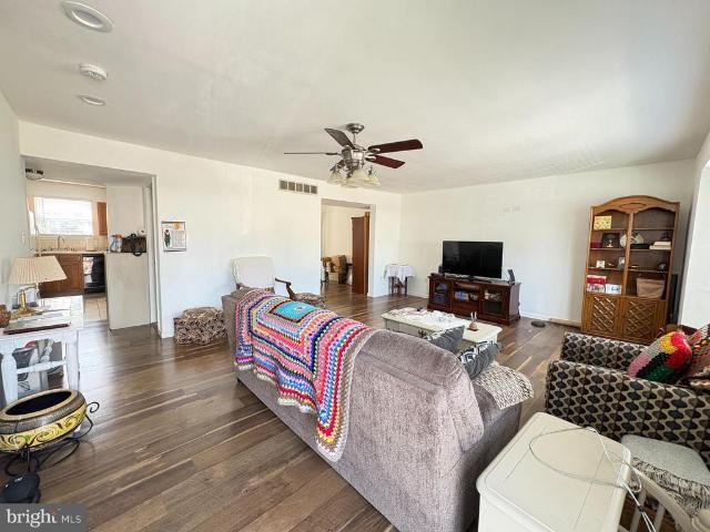 463 Darton Court