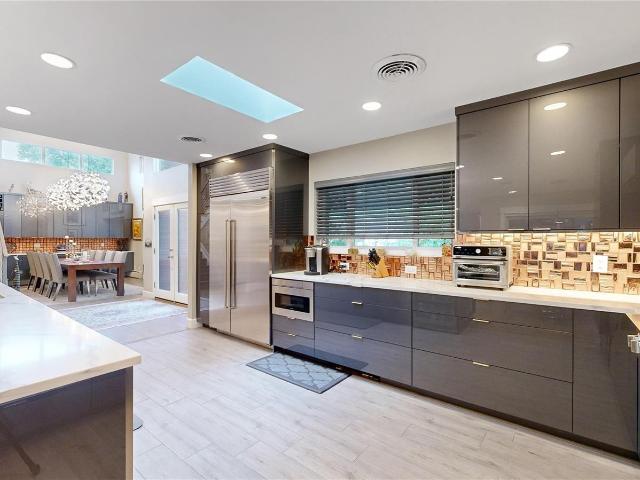 463 Locust Street