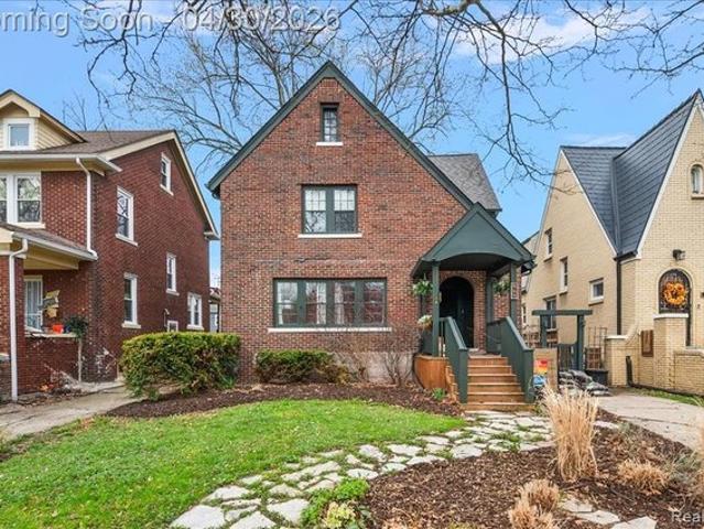 463 Lakewood St, Detroit, MI 48215