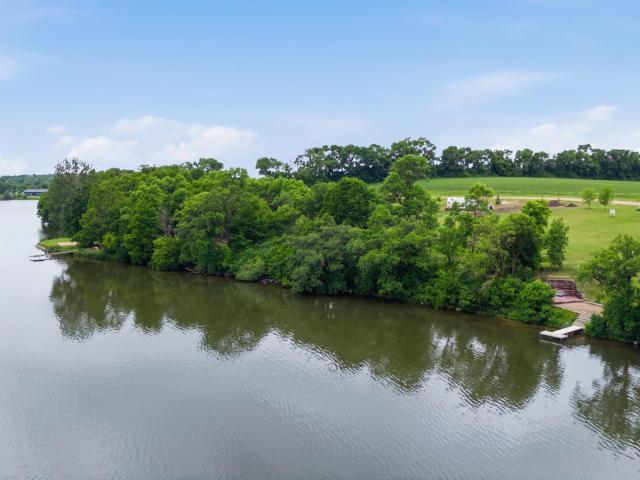 463 North Shore Drive