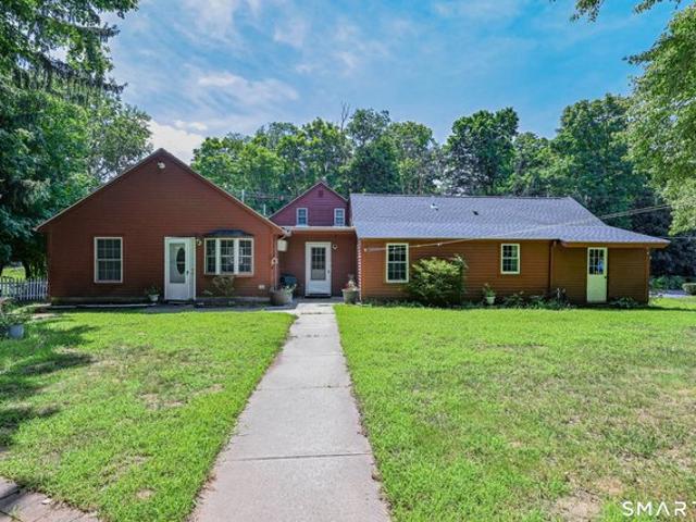 463 Pearl Lake Rd, Waterbury, CT 06706