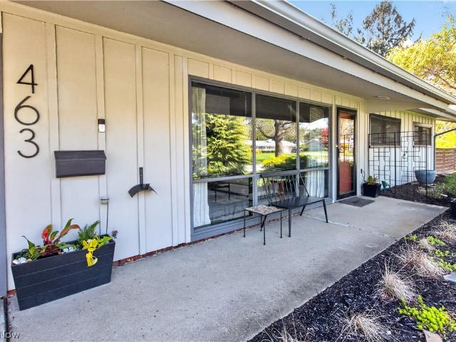 463 Queenswood Drive