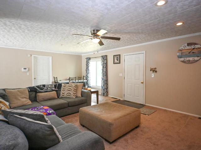 463 River Road