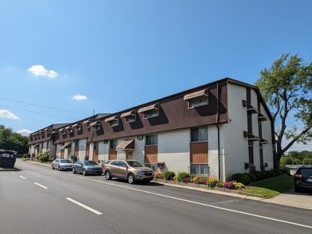 4644 Burkhardt Ave, 2 beds, 1 full bath