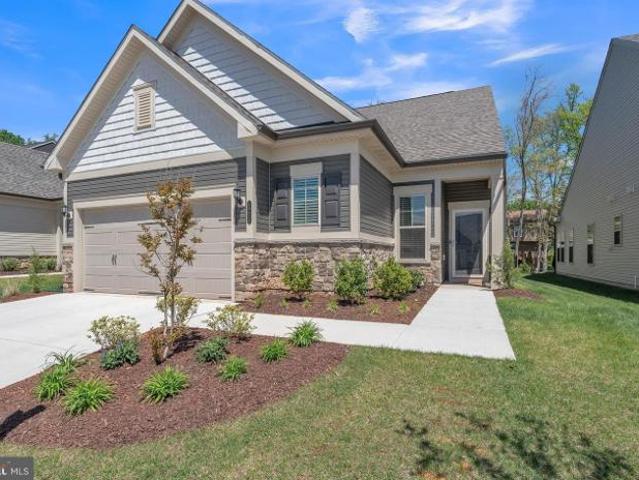 46456 Beartown Dr, Sterling, VA 20164
