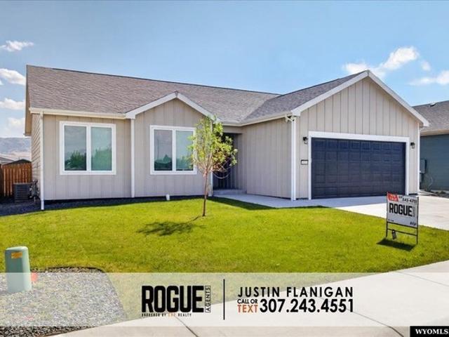 4645 Shale Cir, Mills, WY 82644