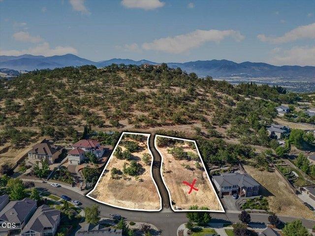 4646 Hathaway Dr, Medford, OR 97504