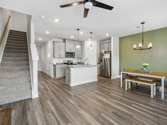 4646 Ridge Bend Dr, Nashville, TN 37207