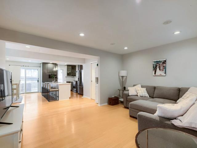 4647 N Kenmore Avenue # B