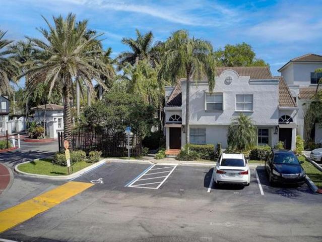 4647 97th Ct NW #10, Doral, FL 33178