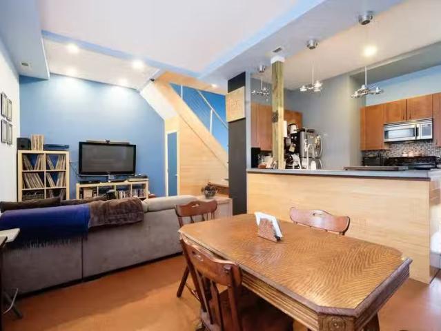 46489853 3051 N St Se