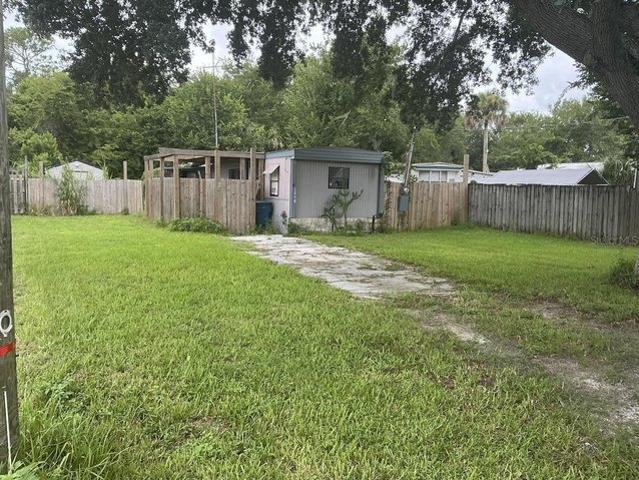 4648 Nellie St, Edgewater, FL 32141