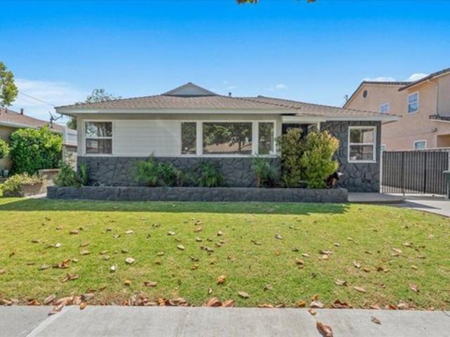 4648 Adenmoor Ave, Lakewood, CA 90713