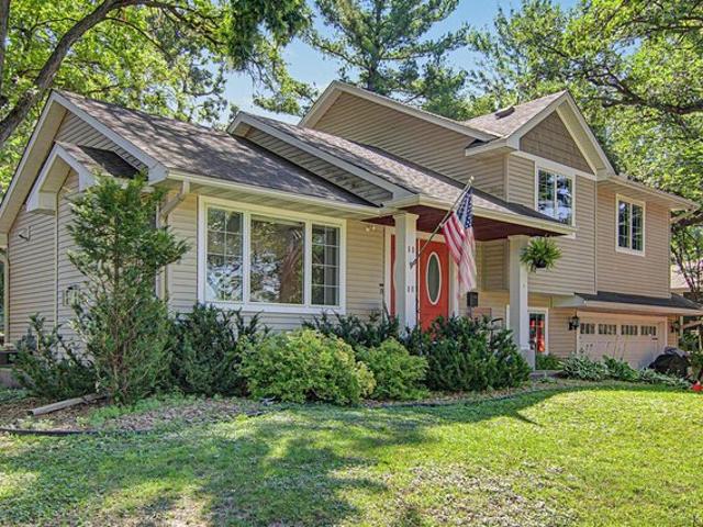 4640 Nine Mile Creek Pkwy, Bloomington, MN 55437
