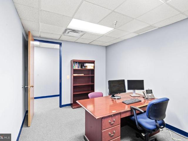 4640 Forbes Boulevard # 200