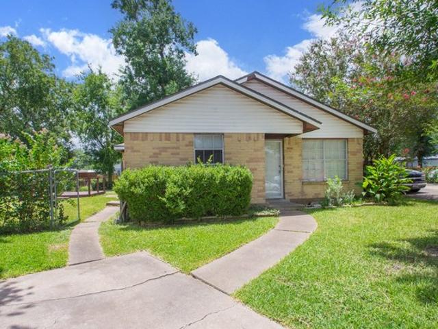 4641 Orange Cir S, Pearland, TX 77581