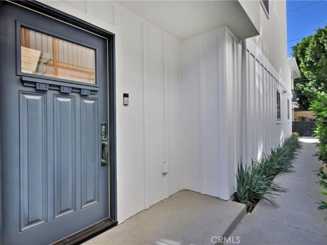 4641 Cahuenga Boulevard