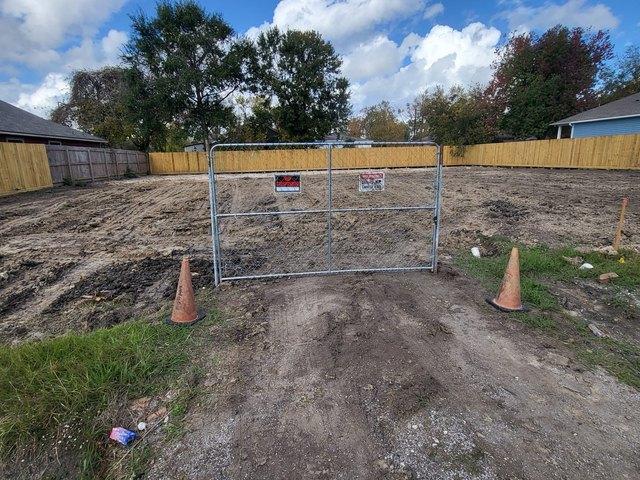 4641 Phlox St, Houston, TX 77051