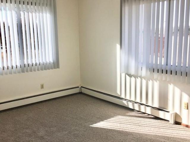 4641 4661 Independence Avenue N 2 Bedroom Apartment for Rent at 4641 Independence Ave N, New Hope, MN 55428