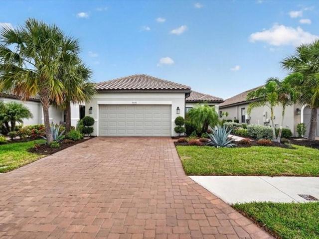 4642 Crestpoint Way, Palmetto, FL 34221