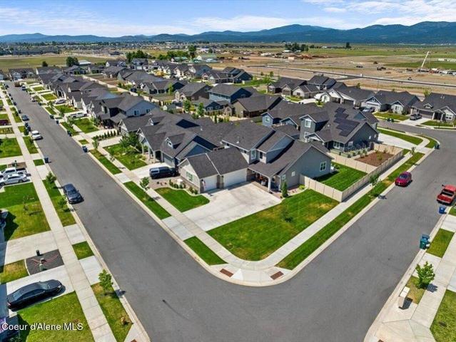 4643 E Corsac Fox Ave, Post Falls, ID 83854