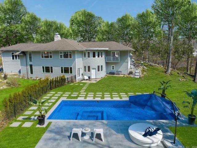464 Cognewaugh Rd, Greenwich, CT 06807