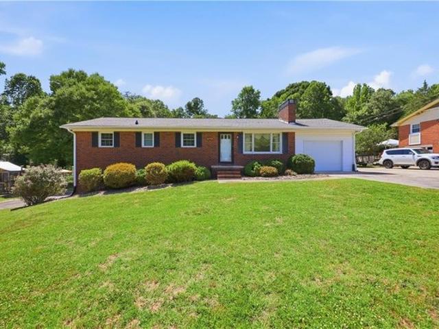 464 Cedar Dr, Winston Salem, NC 27107
