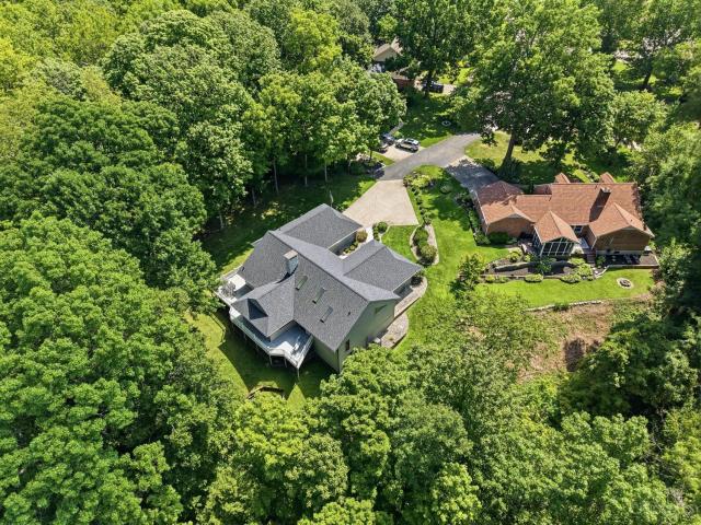 464 Creekside Drive