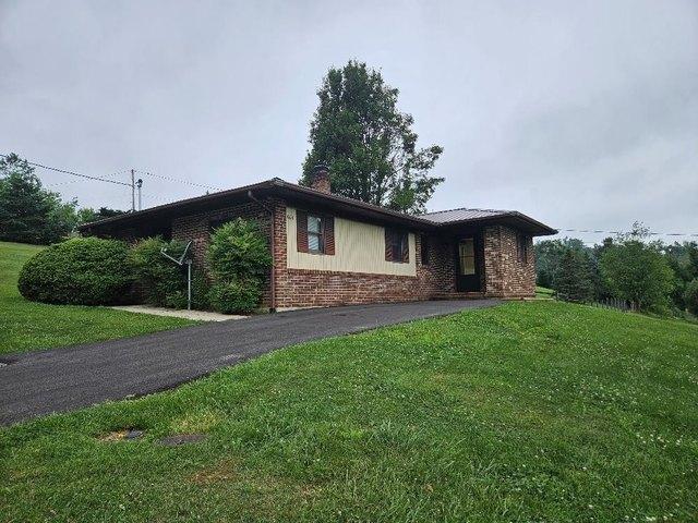 464 Adwolfe Rd, Marion, VA 24354