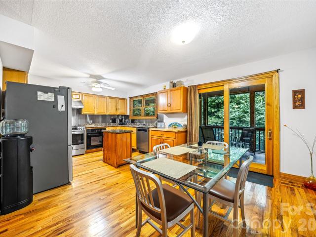 464 Governors View Road