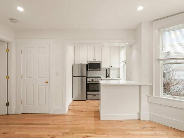 464 E 3rd #1, Boston, US, MA