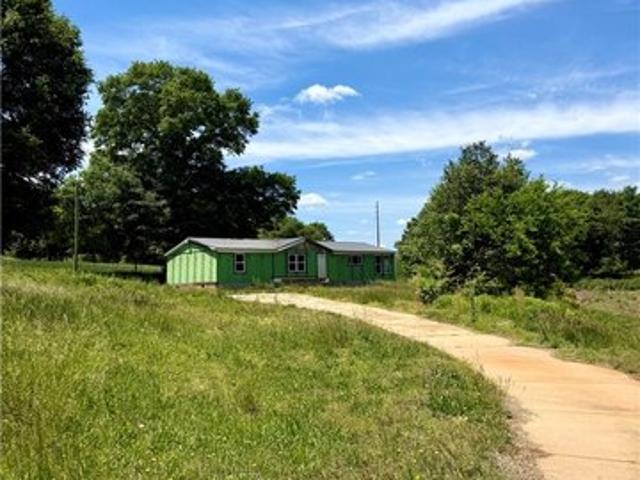 464 Earls Mill Rd, Seneca, SC 29678