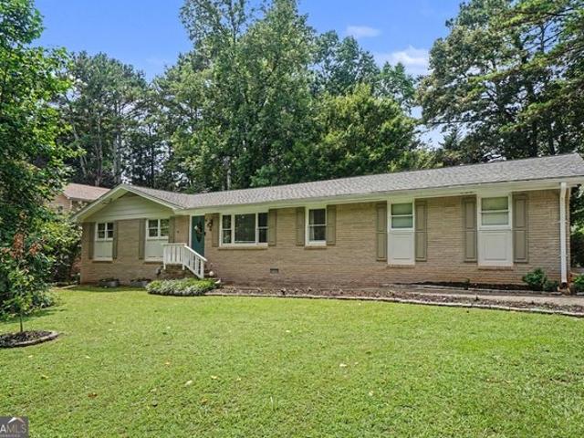 464 Horseshoe Cir SW, Lilburn, GA 30047