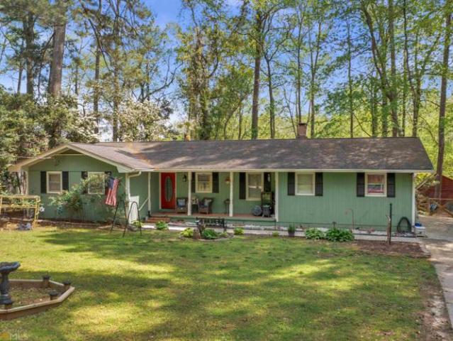 464 Lakeshore Dr, Stockbridge, GA 30281