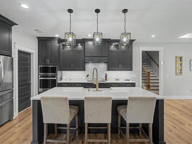 464 Lancaster Road SW