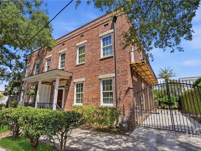 464 Montgomery Street