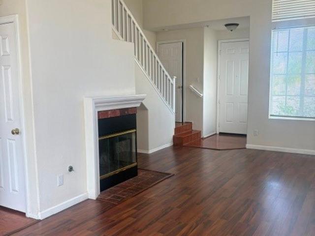 464 Middlebury Court